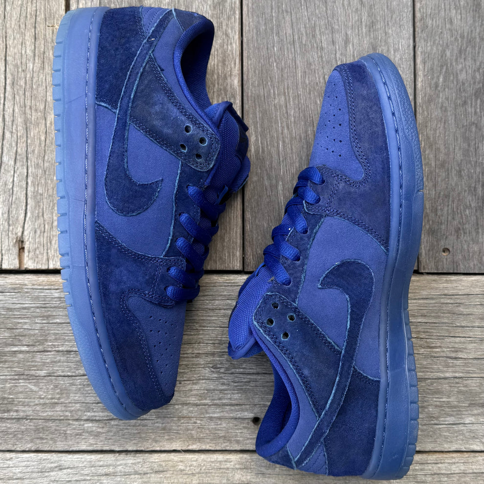 Nike SB Dunk Low Once in a Blue Moon Size 10 – The SB Stockroom